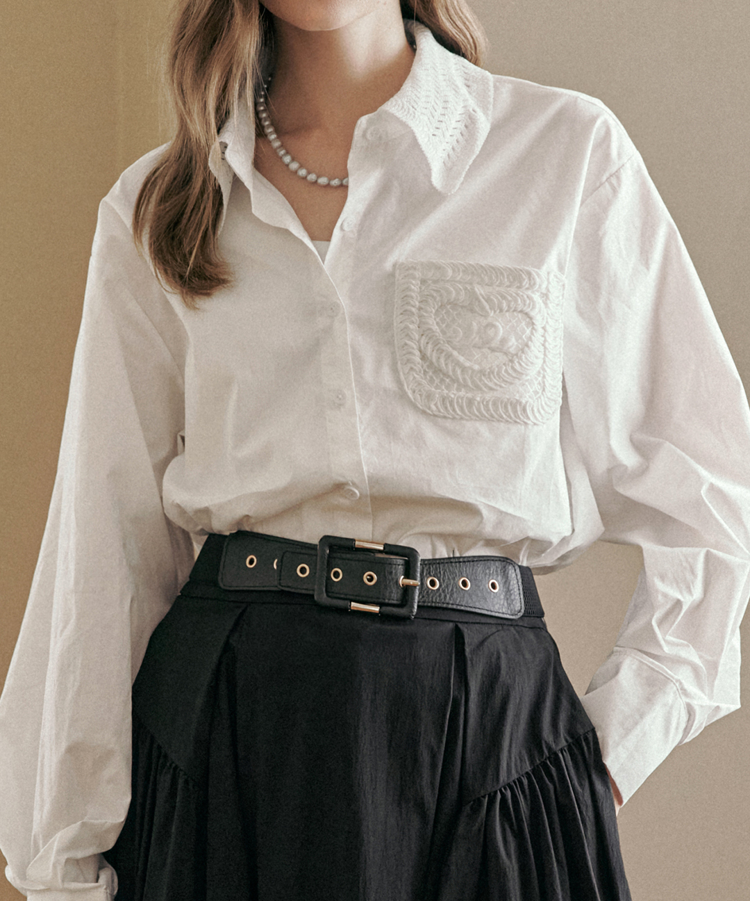 퀸잇 - [M.GRAF] 레이스 포켓 카라 셔츠 블라우스