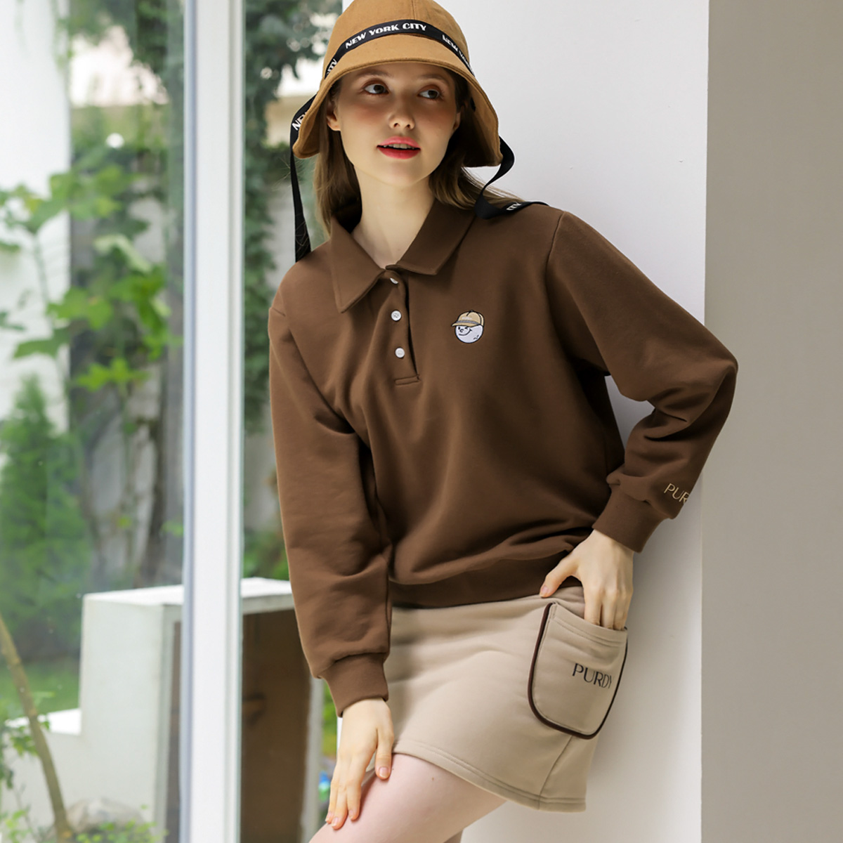 퀸잇 - [퍼디GOLF] PURDY 자수 카라맨투맨 [브라운]