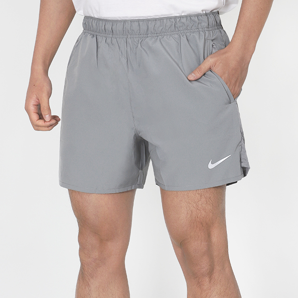 퀸잇 - 런닝 반바지 DRI-FIT 챌린저 5인치 BF 러닝 쇼츠 (DV9364-084)