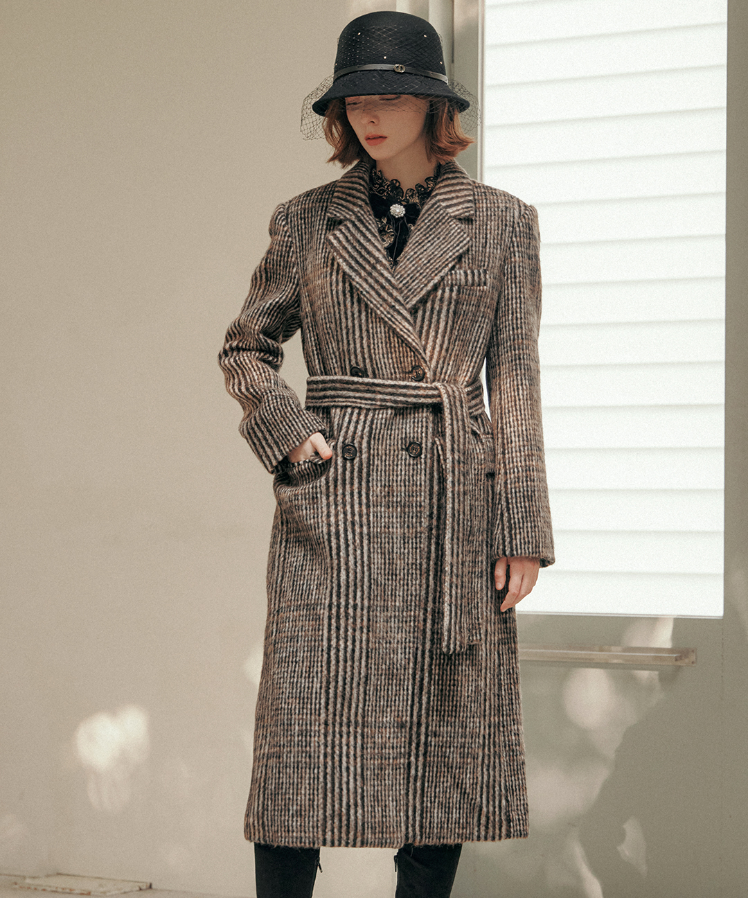 퀸잇 - [M.GRAF] 모헤어 울 체크 테일러드 롱 코트