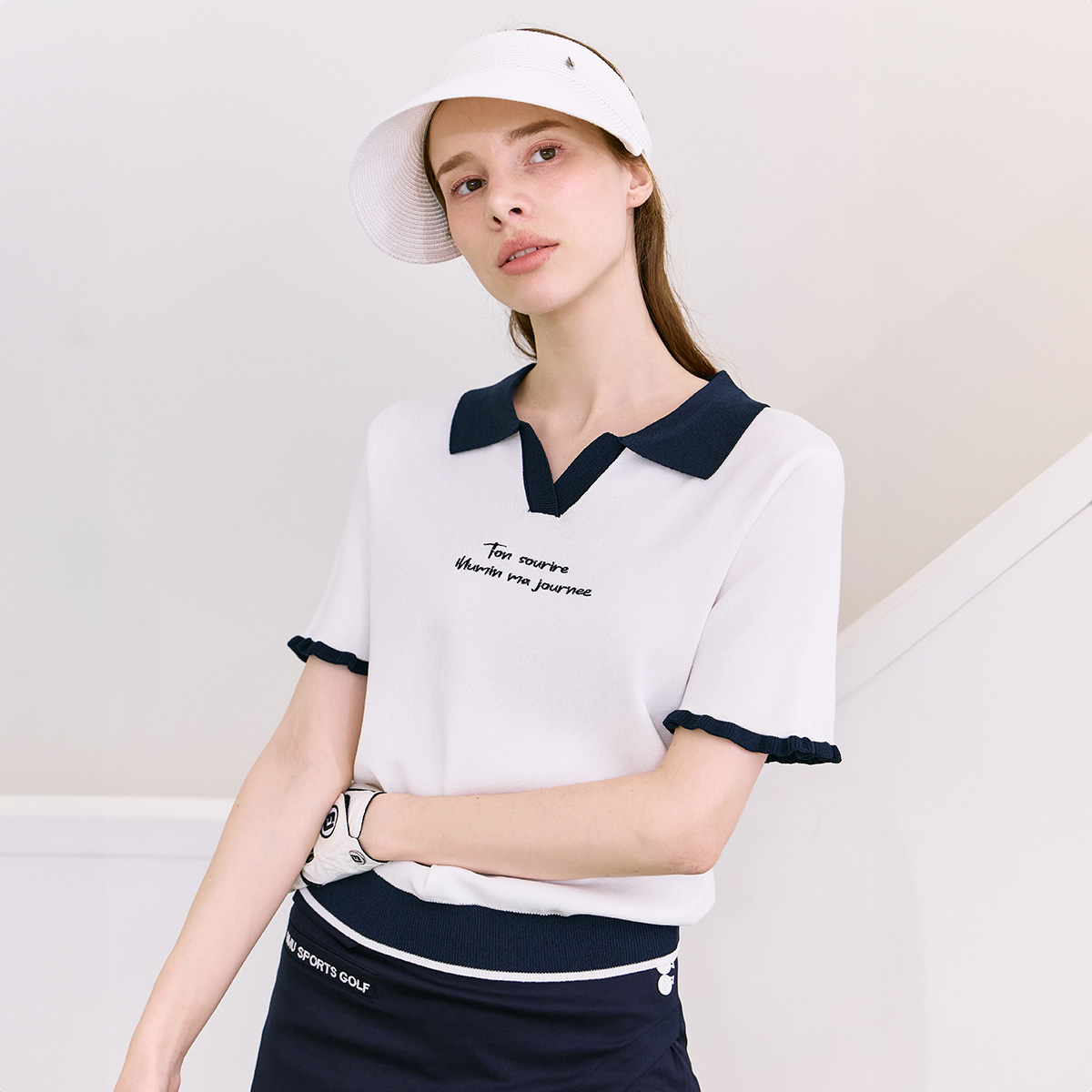 퀸잇 - [25SS] 소매 러플 배색 카라 니트 골프 티셔츠_3color_JGMKN033G(E)